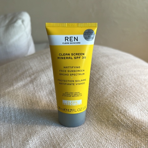 Ren Clean Skincare | Skincare | Ren Clean Screen Mattifying Face Sunscreen Spf 3 | Poshmark